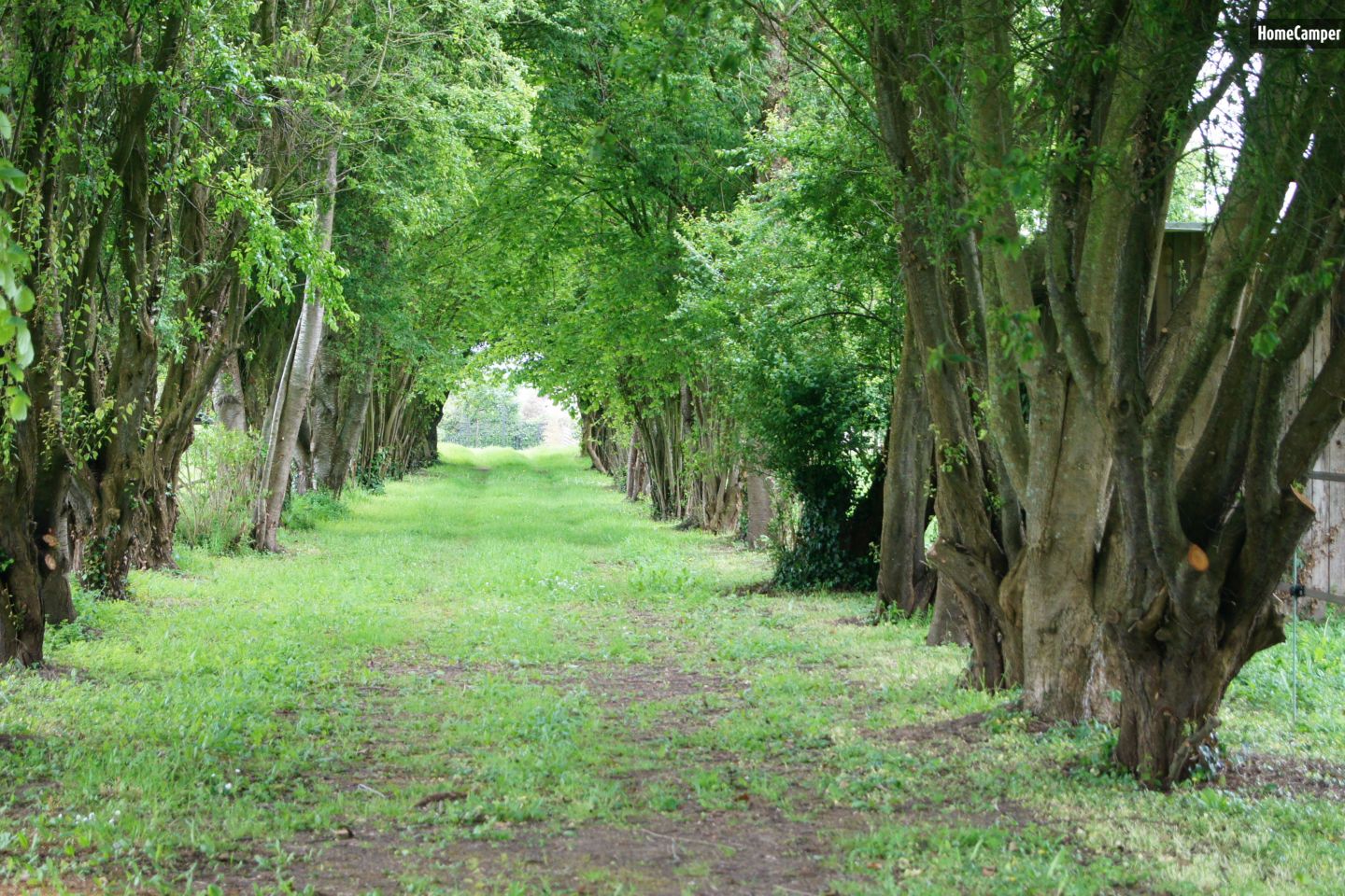 Campspace in Juaye Mondaye, Normandy ∞ Campercontact