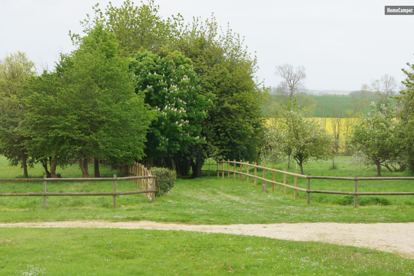 Campspace in Juaye Mondaye, Normandy ∞ Campercontact
